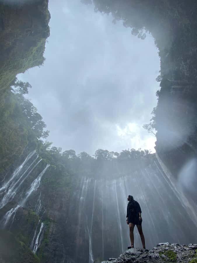 Surabaya to Yogyakarta: 5-Day Private Java Highlights Tour - The Dramatic Cascades of Tumpaksewu and Madakaripura