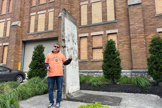 Syracuse NY Private Walking Tour - Clinton Square: Where Erie Canal Meets Community Spirit