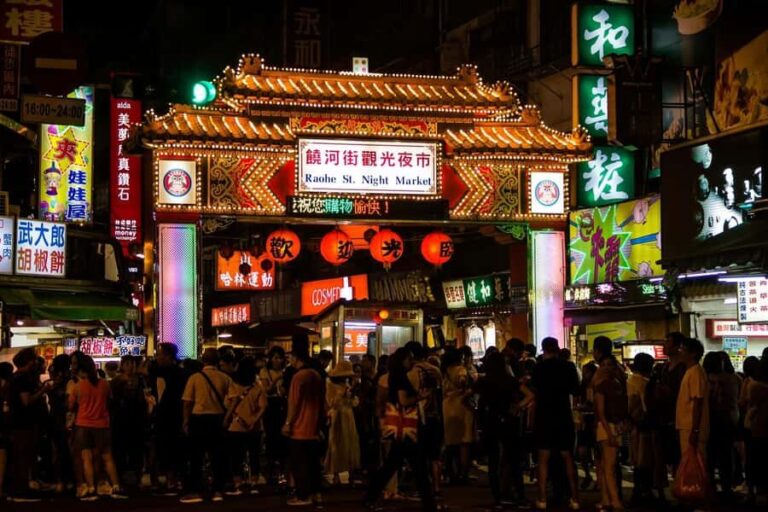 Taipei: 101 Express, Din Tai Fung & Raohe Night Market Tour - Who Will Appreciate This Tour?