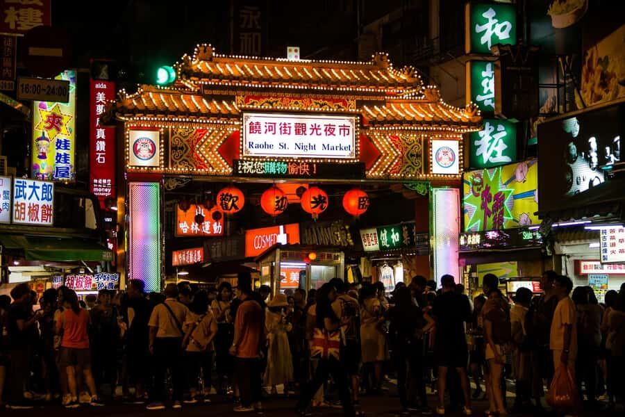 Taipei: 101 Express, Din Tai Fung & Raohe Night Market Tour - Who Will Appreciate This Tour?