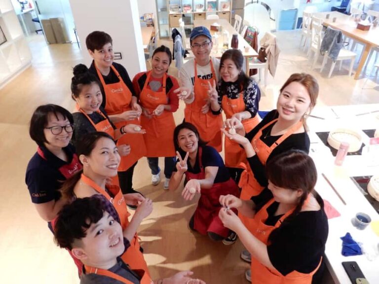 Taipei: Dumplings (XiaoLongBao) & Beef Noodles Cooking Class - The Value in the Experience