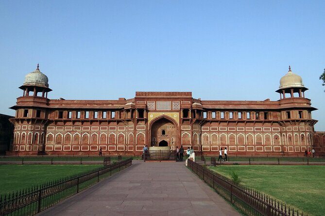 Taj Mahal and Agra Private Day Car Tour from Delhi with 5* Meal - The Itinerary in Detail