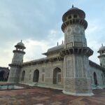 Taj Mahal Day Tour From Delhi by Car - Analyzing the Price and Value