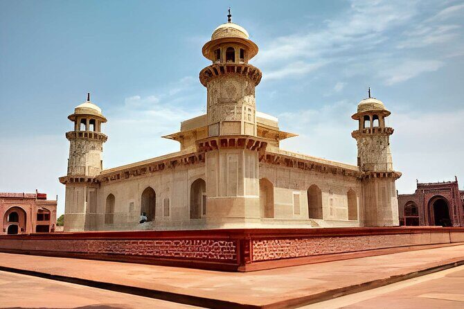 Taj Mahal Entrance Ticket with including Private Guide - Who Will Benefit Most from This Tour?