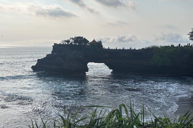 Tanah Lot sunset & kecak and Taman Ayun Historical Temple Tour - Transportation and Practical Details