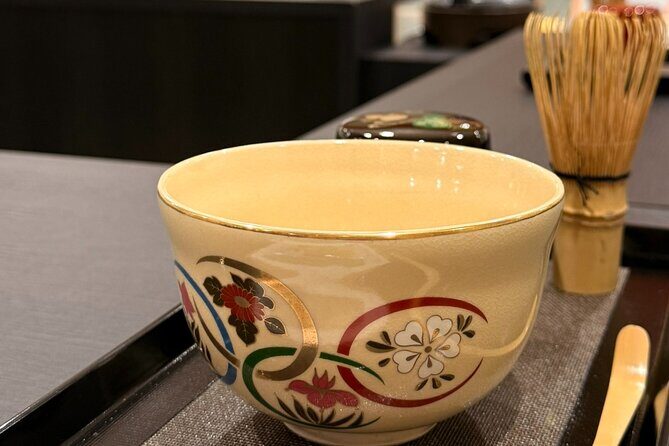 Tea and Calligraphy Session at a Table in Osaka - Unpacking the Experience: What You Can Expect