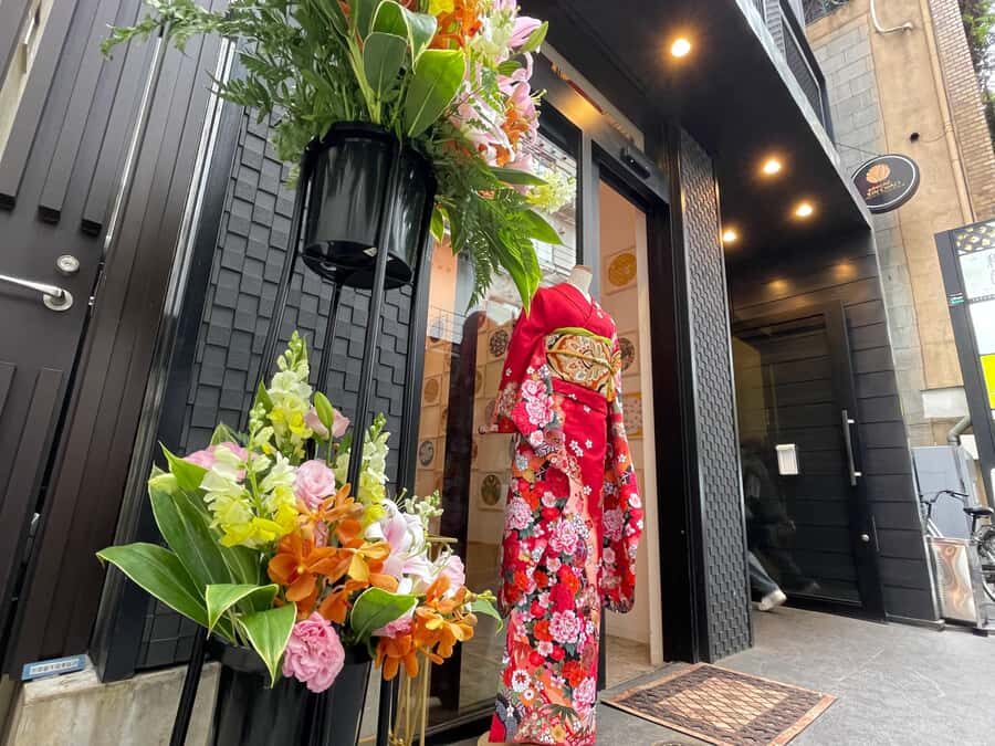 Tokyo asakusa An Immersive 3-Hour Kimono Photoshoot - Who Will Love This Experience?