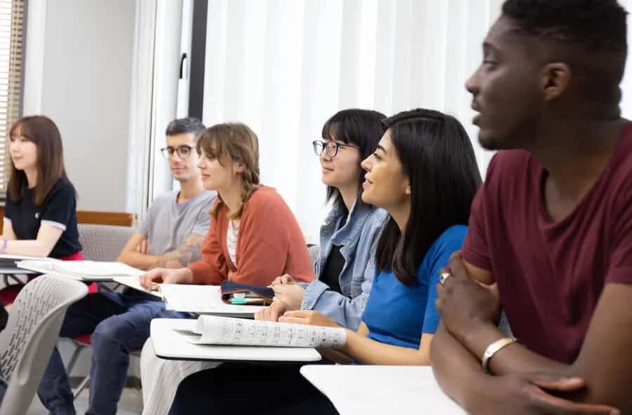 Tokyo: Basic Japanese Language and Etiquette's Class - Meeting Point and Accessibility