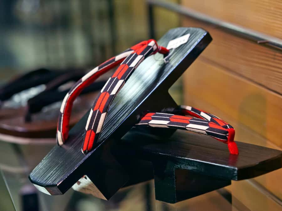 Tokyo: Geta-Making Workshop with Artisan in Shinagawa - Practical Details and Value