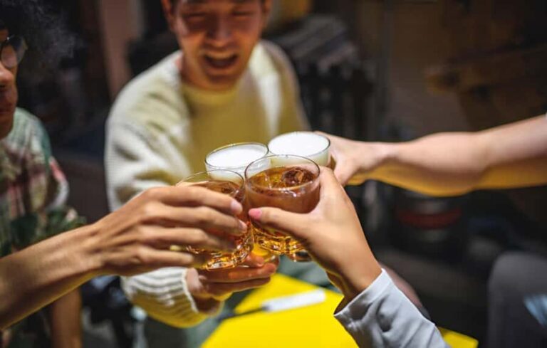 Tokyo Nightlife Like a Local: Guided Pub Hopping Walk - Who Should Consider This Tour?