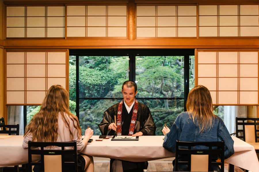 Tokyo: Private Calligraphy and Meditation with a Monk - The Setting: A Historic and Peaceful Temple