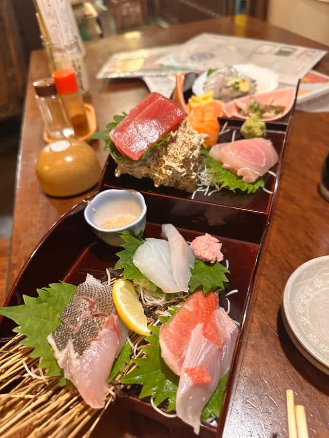 Tokyo: Shinjuku Izakaya Hopping Tour with Guide - The Itinerary in Detail