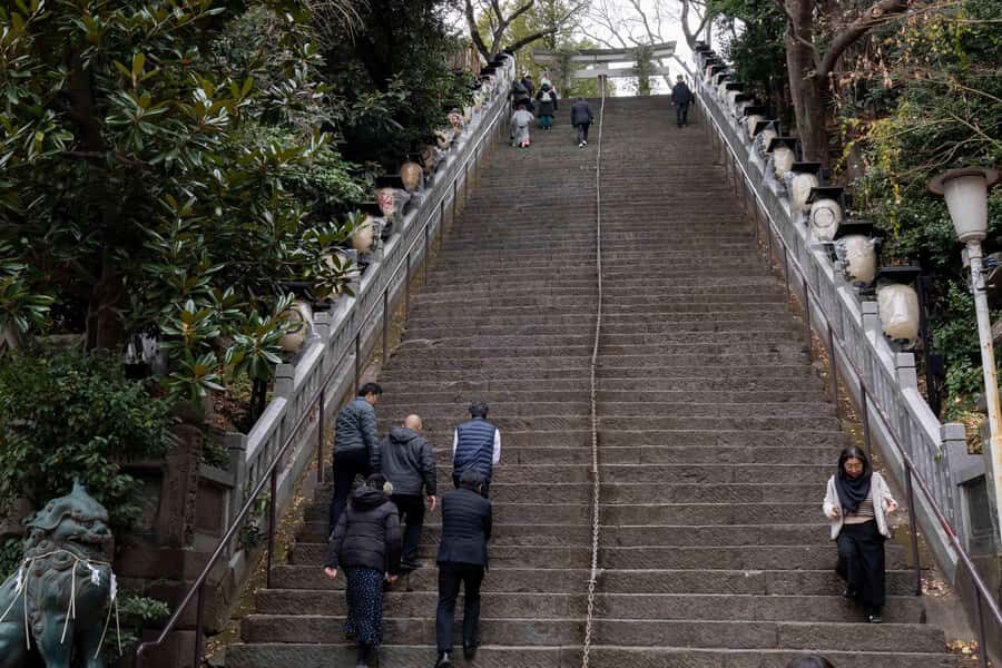 Tokyo: Shinto and Buddhism Walking Tour with Guide - What Makes This Tour Valuable