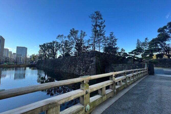 Tokyo, Walking tour around the Imperial Palace and Tokyo Station - Authenticity and Value