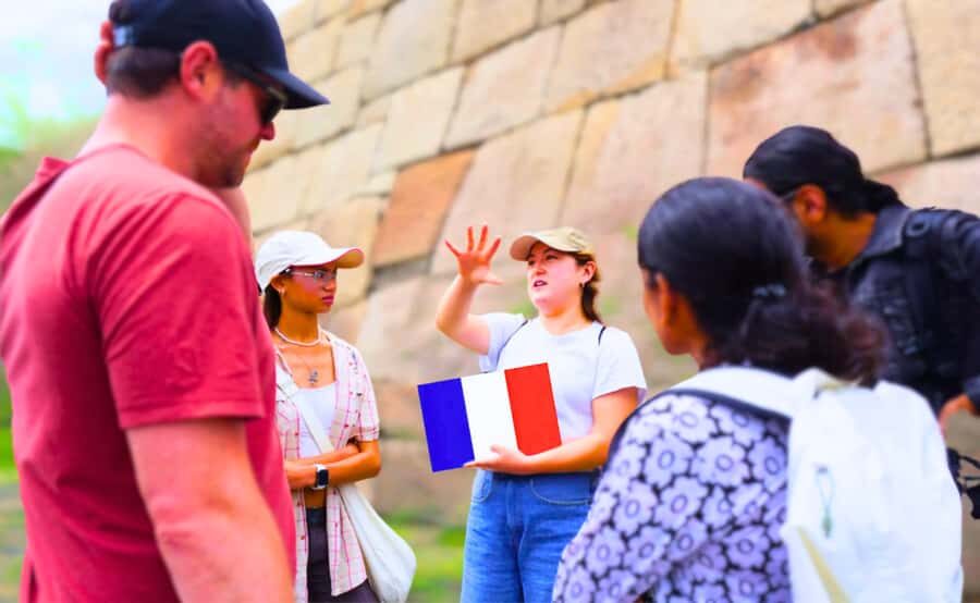 Tokyo: Walking Tour of the Imperial Palace, Shoguns, and Garden - What Makes This Tour Stand Out