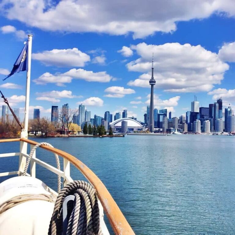 Toronto: Downtown Walking Tour with Optional Cruise - Itinerary Breakdown: What Makes It Special?
