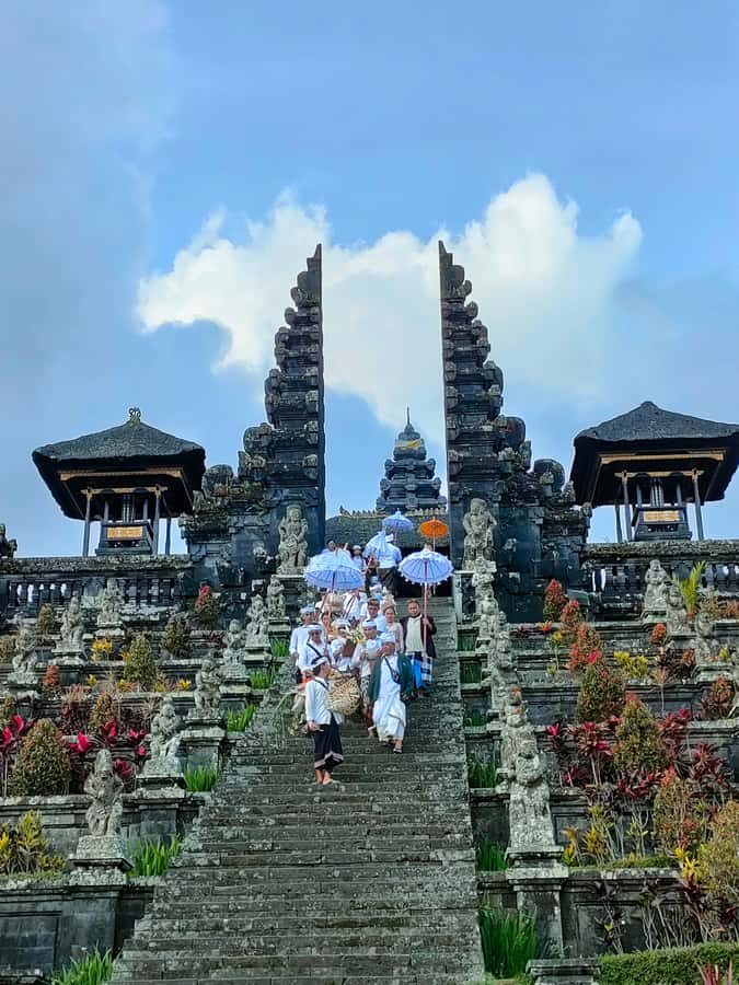 Tour the island of Bali with expert tour guides in Spanish. - The Sum Up: Why Choose This Bali Tour?