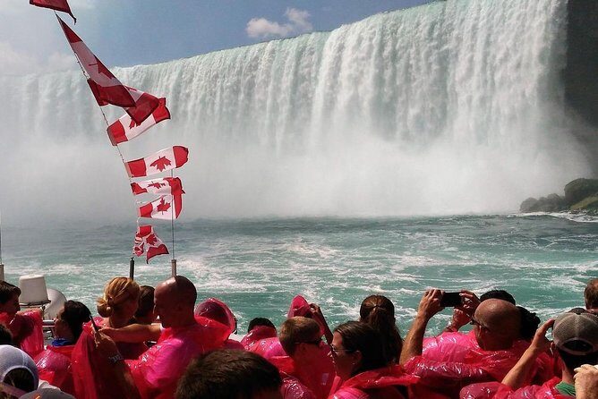 Tour to Niagara Falls with skip the line Cruise - A Closer Look at the Tour Itinerary