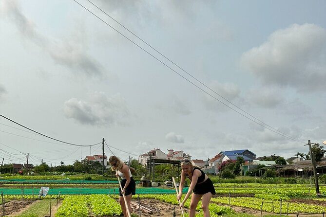 Tra Que Herbs Village & Thanh Ha Pottery Village Tour by Scooter - Portrait of the Experience