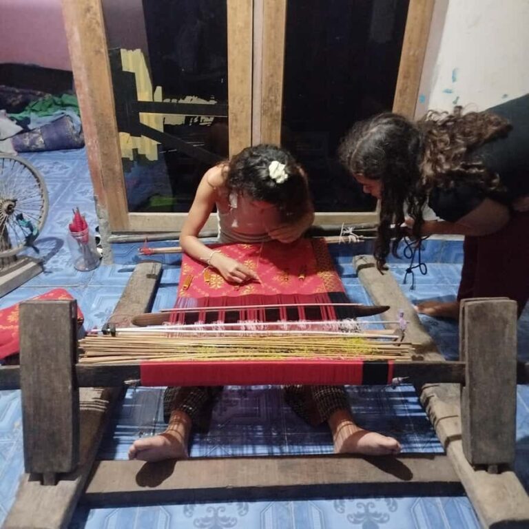 Traditional Weaving Workshop - An In-Depth Look at the Traditional Weaving Workshop