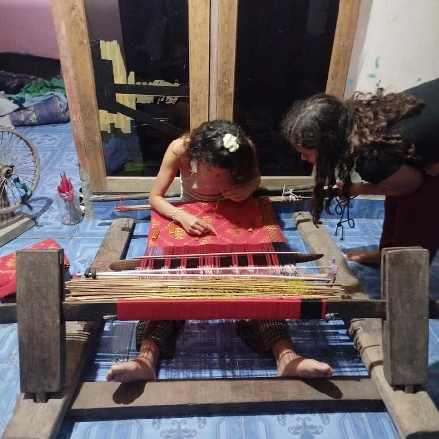 Traditional Weaving Workshop - An In-Depth Look at the Traditional Weaving Workshop