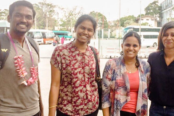 Transfer between Colombo (CMB) Airport and Uga Residence, Colombo - What Travelers Might Expect at Each Stage