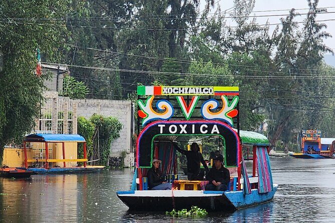 Travel in Trajineras, Mezcal Test and Guacamole Supremo - The Practical Details