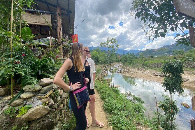 Trekking 2 days 1 night in Sapa by bus from Hanoi - Day 1: Trekking Through Villages and Terraced Fields