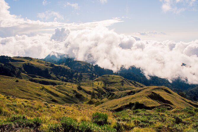 Trekking Rinjani Summit 2 Days 1 Night - Camping and Support