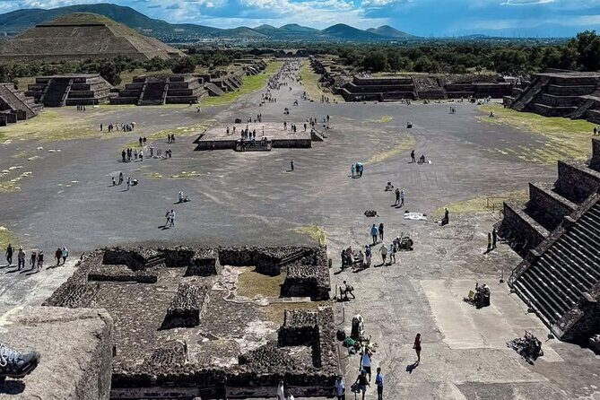 Trip to the Pyramids of Teotihuacan for private groups or family. - Detailed Breakdown of the Itinerary
