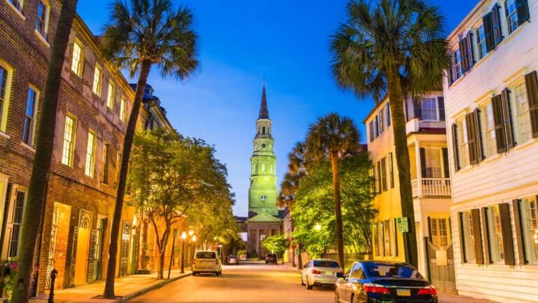 True Crime: Charleston (Self-Guided Audio Walking Tour) - Key Points