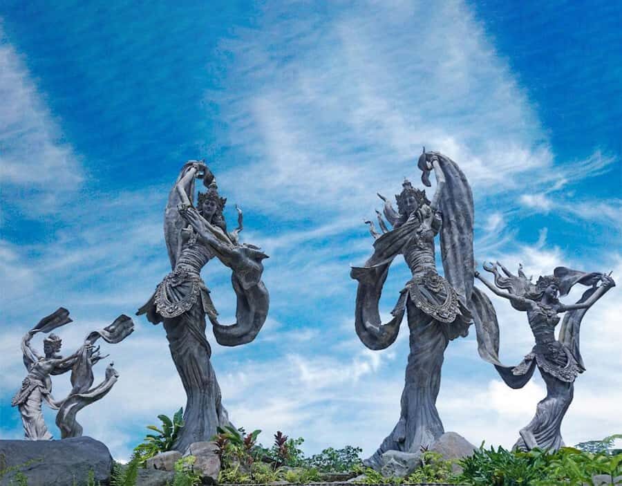 Ubud: Alas Harum, Tirta Empul, Tukad cepung, Dedari - Transportation and Guide Experience