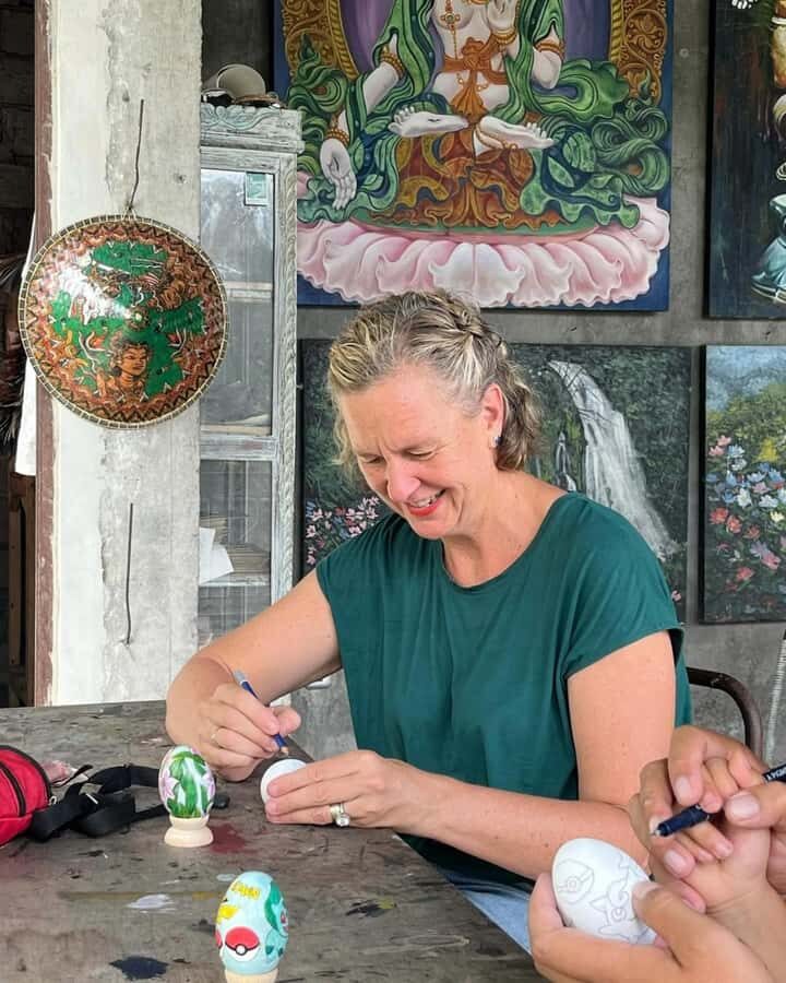 Ubud: Art Market Tour & Egg Painting Workshop - Exploring Ubud Art Market