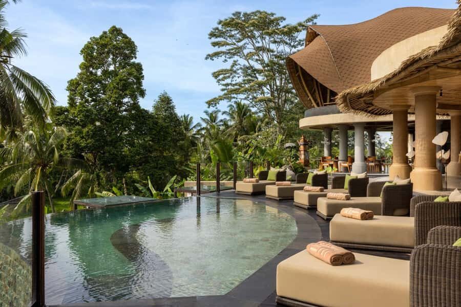 Ubud: Aura Bar Drink & Pool Access Rice Field View E-Voucher - Who Will Enjoy This Experience Most?