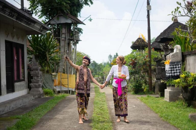 Ubud: Delodsema Traditional Village with Balinese Costume - The Village Exploration (15 Minutes)