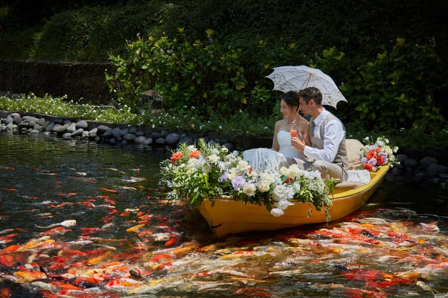 Ubud: Private Romantic Photo Cruise with Food and Drinks - What Makes the Experience Special?