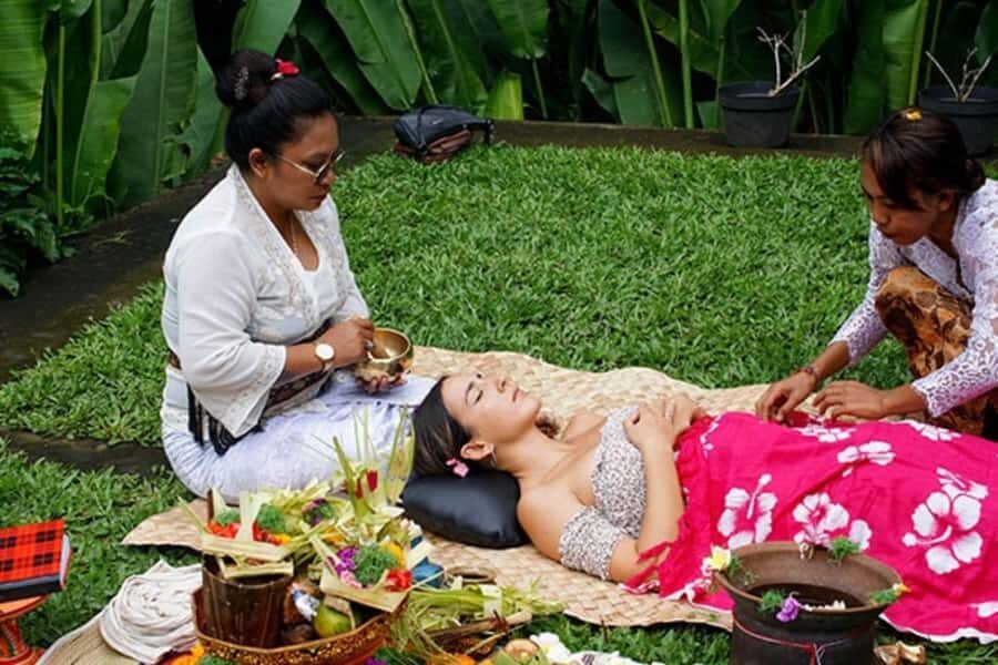 UBUD : Sound Healing by Balinese Spiritual Healer Ubud Bali - The Practicalities: Is It Worth the Price?