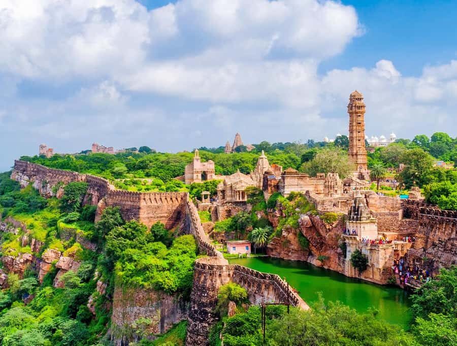 Udaipur: Chittorgarh Fort Day Trip with Lunch & Entry - Lunch and Leisure: Regional Flavors with a View