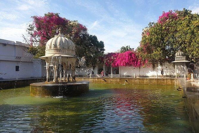 Udaipur: Full Day City Tour with Boat Ride at Lake Pichola - What’s Included and What’s Not