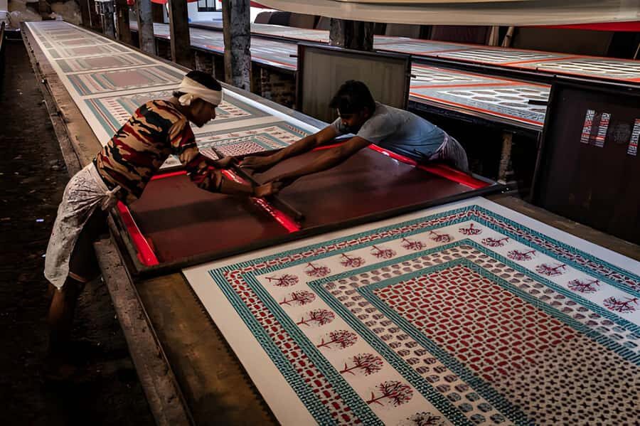 Udaipur Hidden Shopping Tour with Local Artisans - What to Expect During the Tour