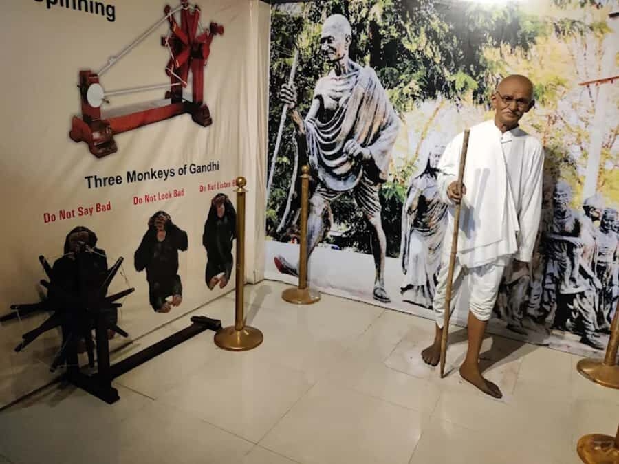 Udaipur: Wax Museum, 3D Art Gallery, and Horror Show Tour - The 3D Art Gallery and Mirror Maze