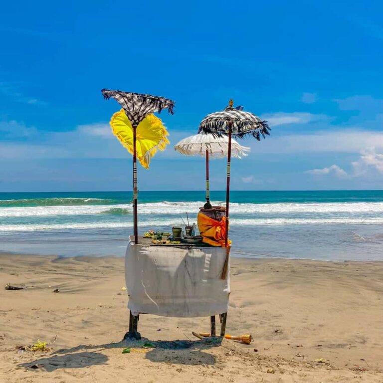 ULUWATU LUXE TOUR: Beaches, Cliffs, Temple, Fire Dance & BBQ - Who Should Consider This Tour?