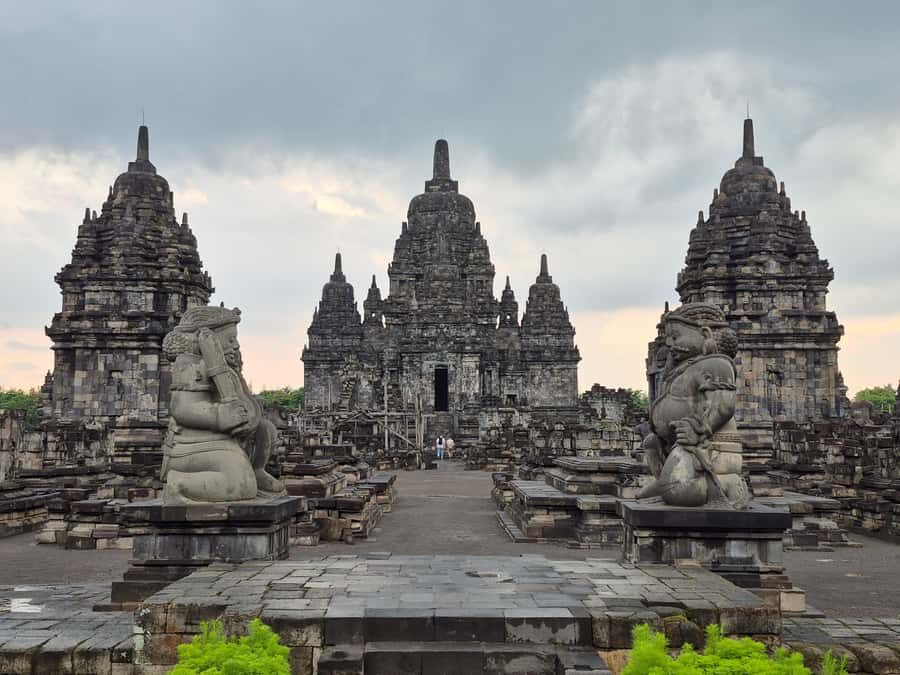 UNESCO Tour: Borobudur Top Access (Ticket Help) & Prambanan - Who Will Love This Tour?