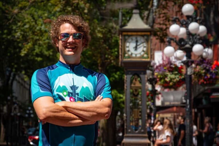 Vancouver: Coal Harbour and Historic Gastown Walking Tour - Exploring Coal Harbour and Vancouver’s Waterfront