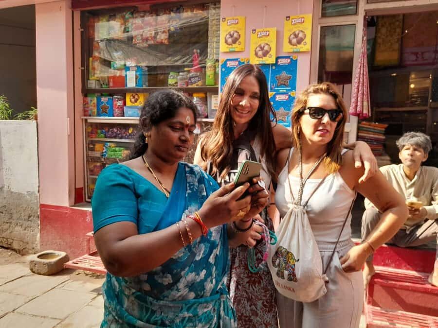 Varanasi: Fragrance, Essential Oil, and Food Walking Tour - Detailed Breakdown of the Itinerary