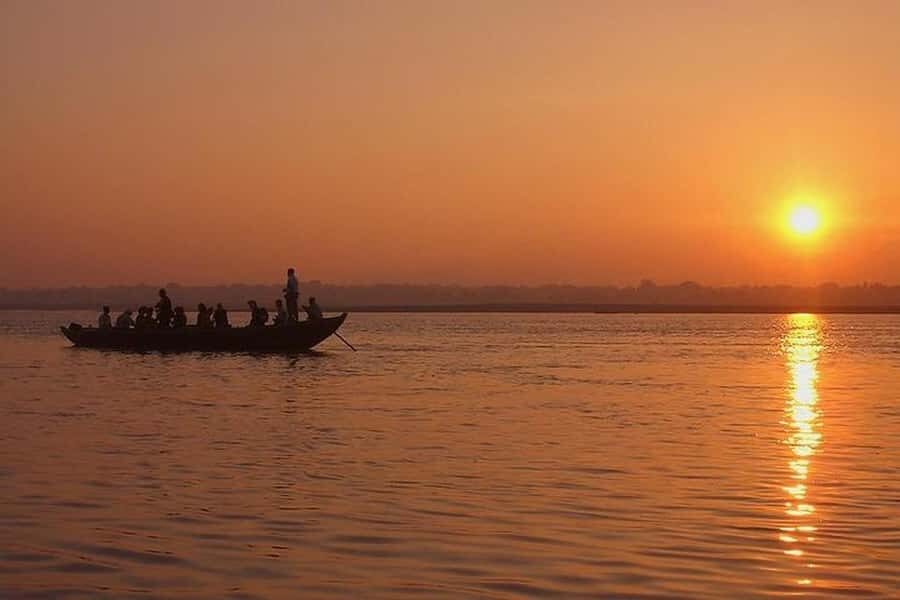 Varanasi: Sunrise Boat Tour and Heritage Walk with transfers - The Value of This Experience