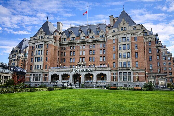 Victoria Highlights: Butchart Gardens, Empress, Chinatown. 1-6pax - What Sets This Tour Apart