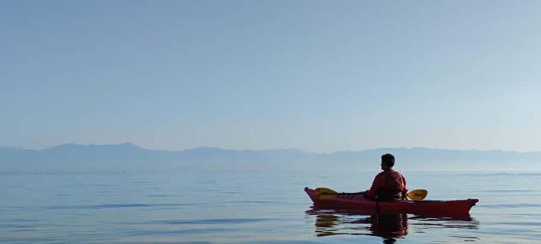 Victoria: Sunset Kayak Tour - Authentic Experiences and Authenticity