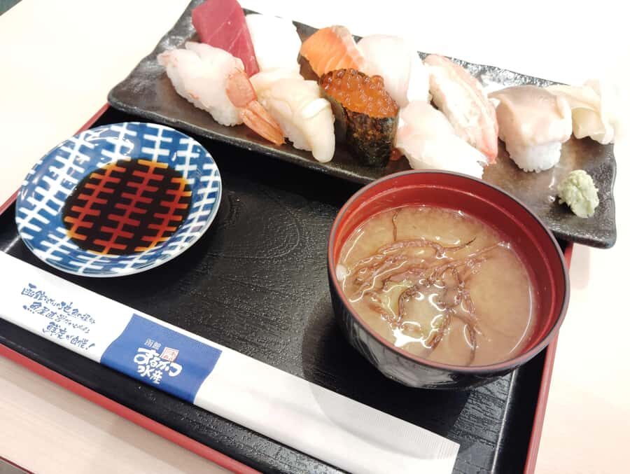 Wakayama: Explore Japans Seafood Culture at Toretore Market - Tasting the Flavors of Wakayama