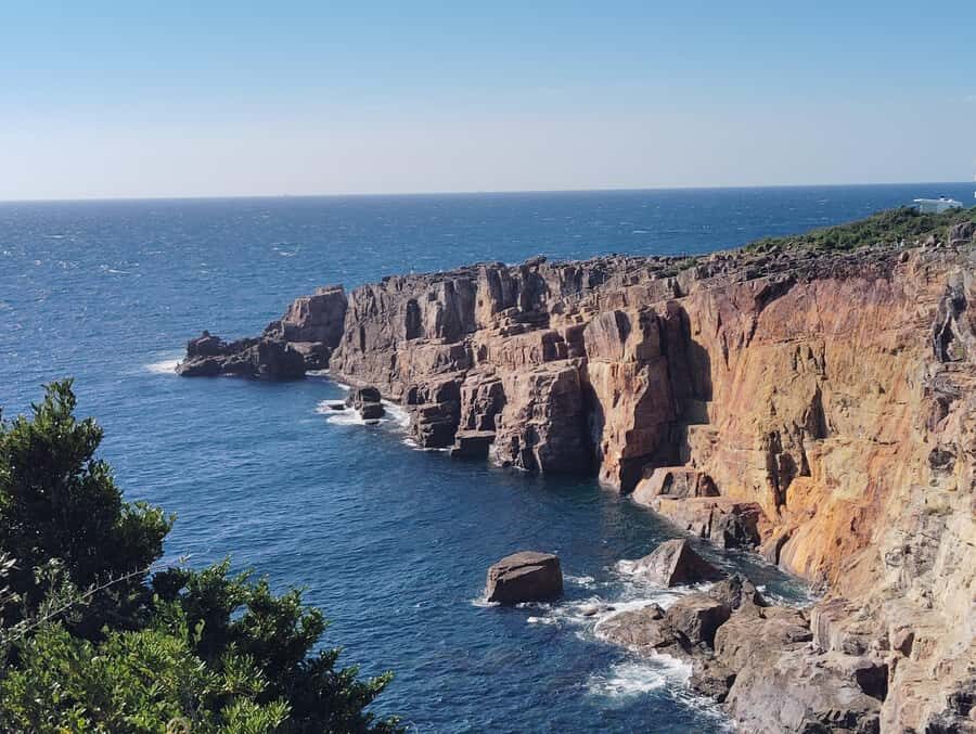 Wakayama: Sandanbeki and Senjojiki Scenic Coast Tour - Why This Tour Works